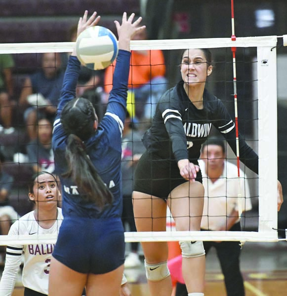 Bears claim 3rd straight MIL crown | News, Sports, Jobs - Maui News